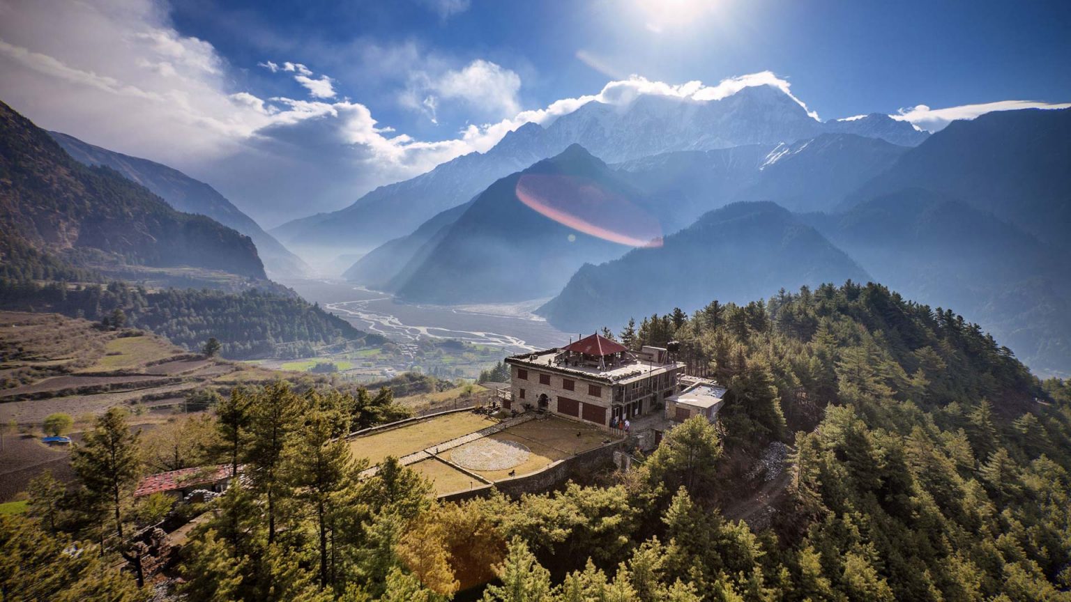 10 Beautiful Hotels in the Nepal Himalayas | HoneyGuide